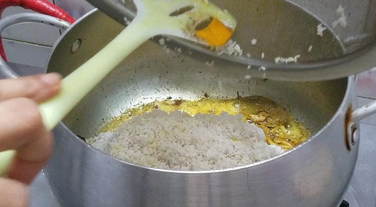 Turmeric Rice Recipe (Indian Yellow Rice)